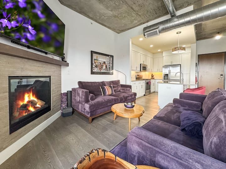 Mountain Views & Central - Boulder, CO