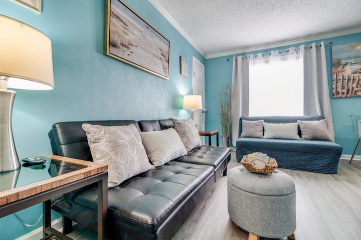 The Beachside Bliss 2br Condo Steps From The Beach - Virginia Beach, VA