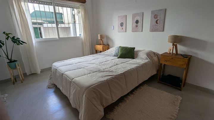 Modern Room With Adjoining Office - Argentina
