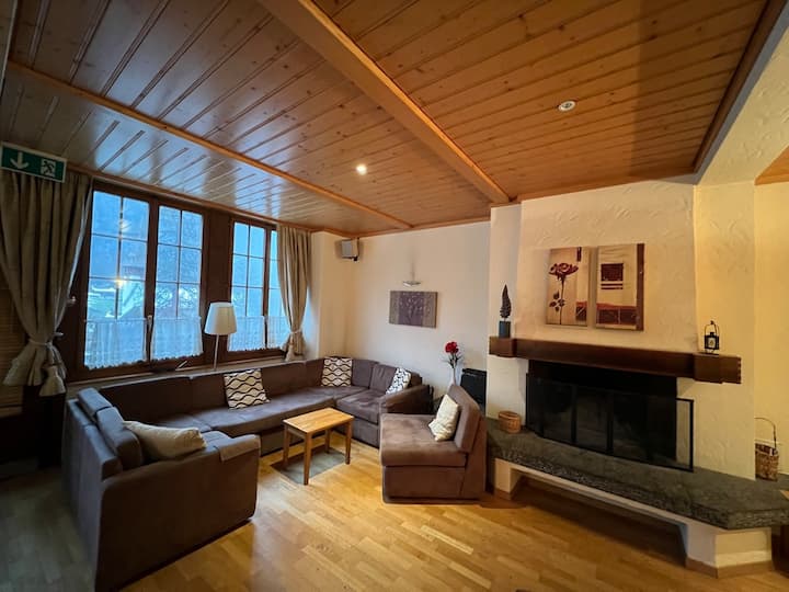 Chalet Rosa - Double Room With Waterfall View 6 - Lauterbrunnen