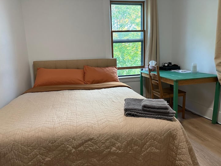 Harvard Cambridge  Mit With Separate Bathroom - Cambridge, MA