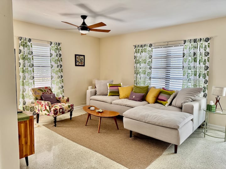 Adorable Mid-century Modern
28-day Minimum Rental - Key Largo, FL