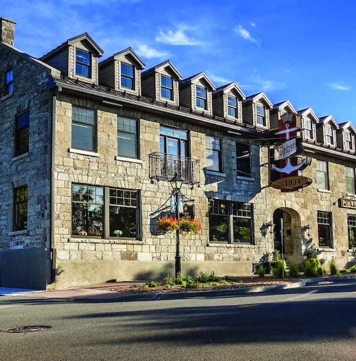 The British Hotel- Private Hotel Room - Aylmer - 卡娜塔