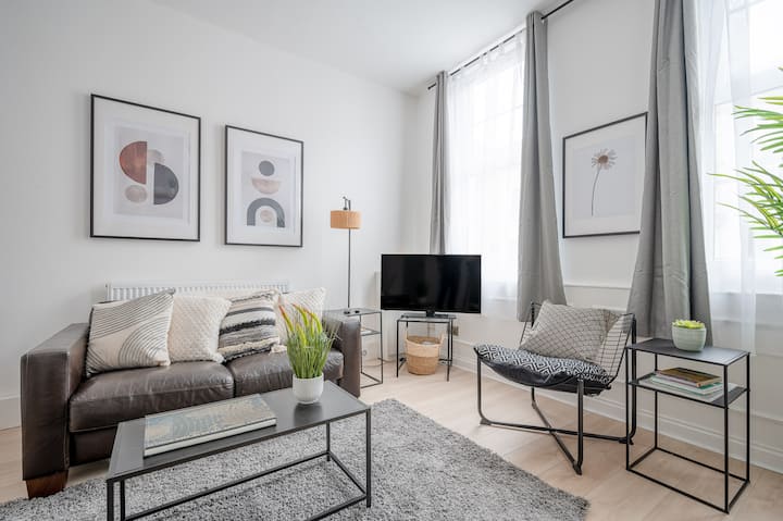 Urban Oasis In Central Location - Belfast