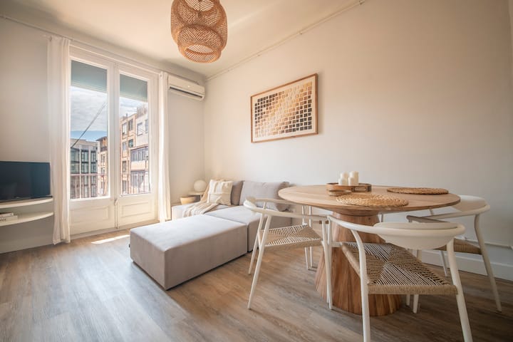 3 Bedroom Apartment In Carrer Diputació Youstylish - Barcelona