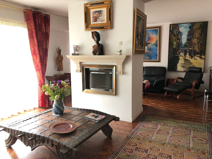 Appartement Artistico
Parking Privé 4 Personnes - Versailles