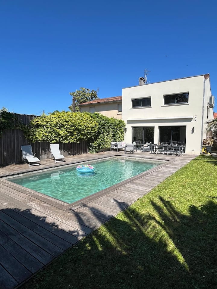 Belle Maison Au Calme, Avec Piscine Et Cheminée - Bordeaux