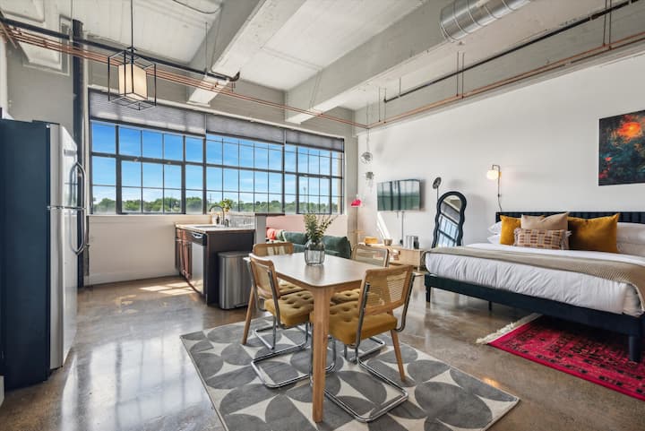 Brewery Studio| Free Parking, Loft, Gym, Game Room - Drexel University, Philadelphia