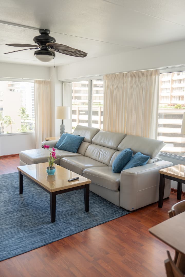 Romanna's Oahu Getaway W/ Heated Pool & City Views - Honolulu