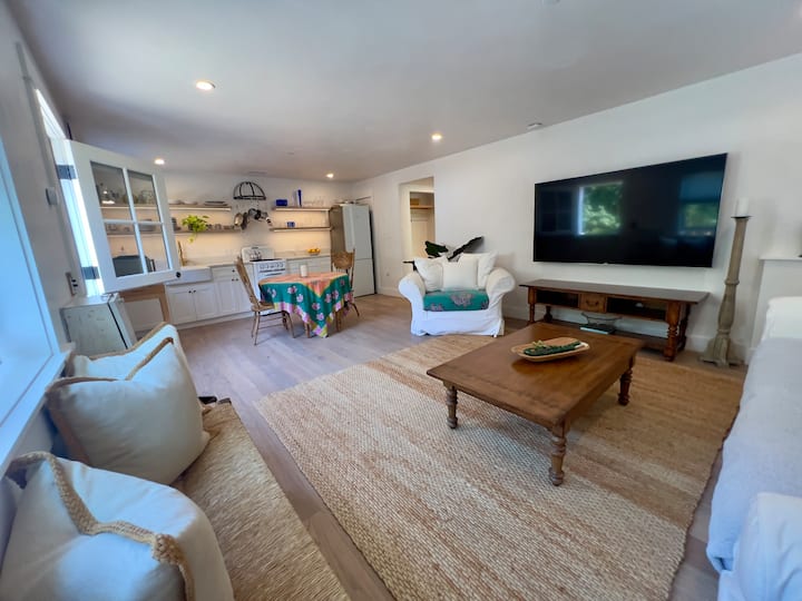 Downtown 
Pied-à-terre
Luxury Courtyard 
 Suite - Santa Barbara