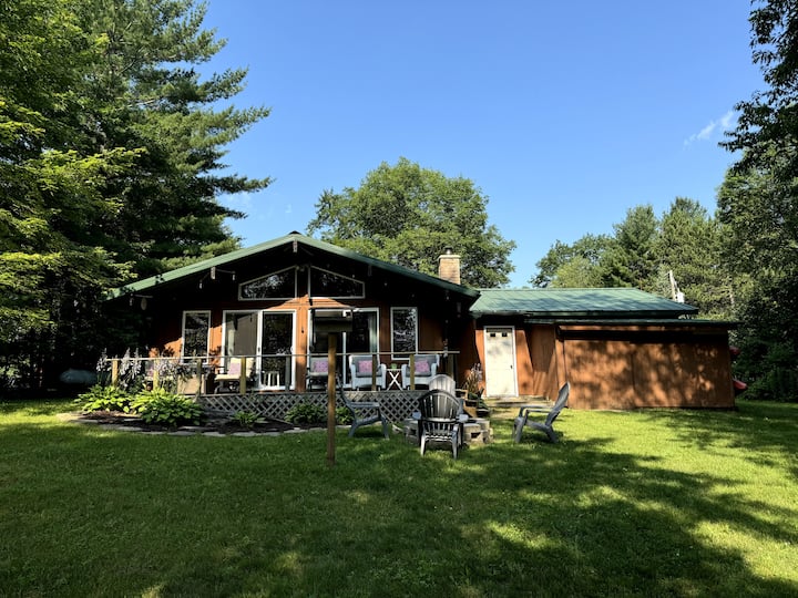 Oconto River Cozy Cabin Getaway - Mountain, WI
