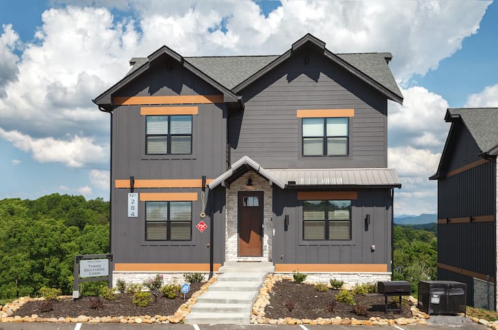 New Waterpark Resort In
Smith Creek Reserve - Sevierville, TN