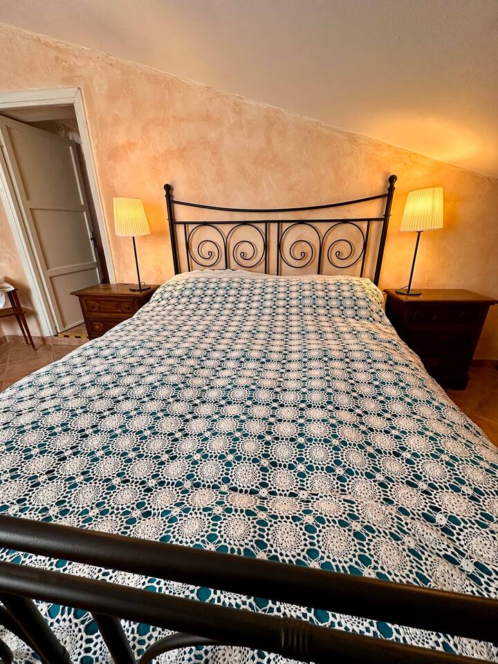 Two Attached Bedrooms, Sleeps Up To 5 - Teramo