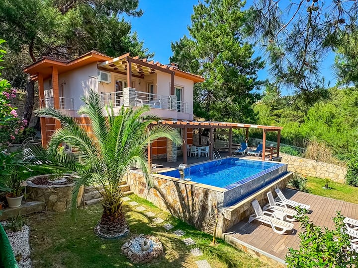 Villa Avec Piscine Privée Au Milieu Des Pins - Güzelçamlı
