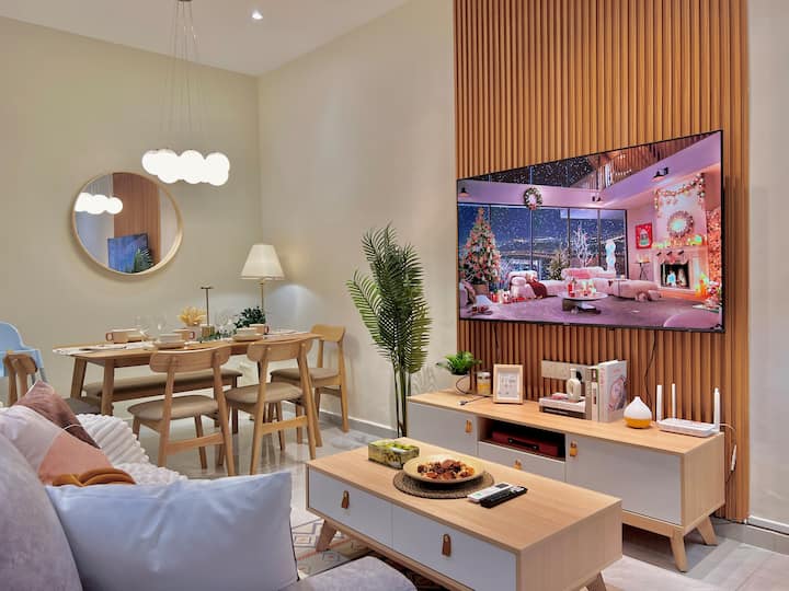 Ksl Century Muji @3r2b Gather Landed House 8-14pax - Johor Bahru