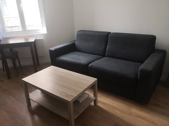 2 Pièces à Vincennes, 
Rez-de-chaussée
 Proche Rer - Vincennes