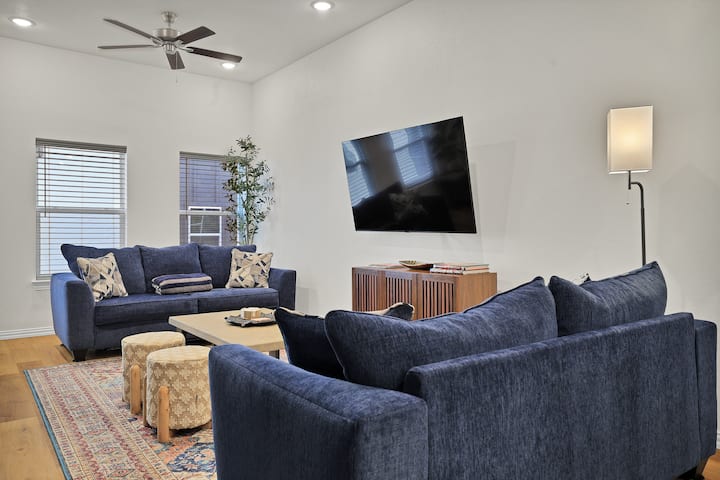 Lux Townhome Walk 2 Cowboys & Rangers Stadiums - Arlington, TX