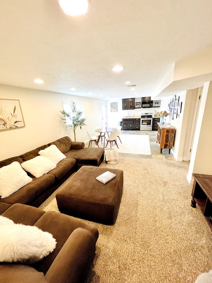 Private Retreat & Mountain View - Layton, UT