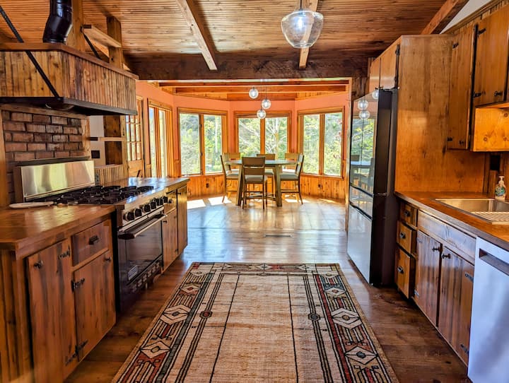 Expect Wow! Jacuzzi, Game Room, Firepit, Waterbed - Glenwood Springs, CO