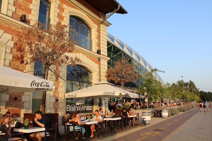 Galley Home Near Bálna - Budapest