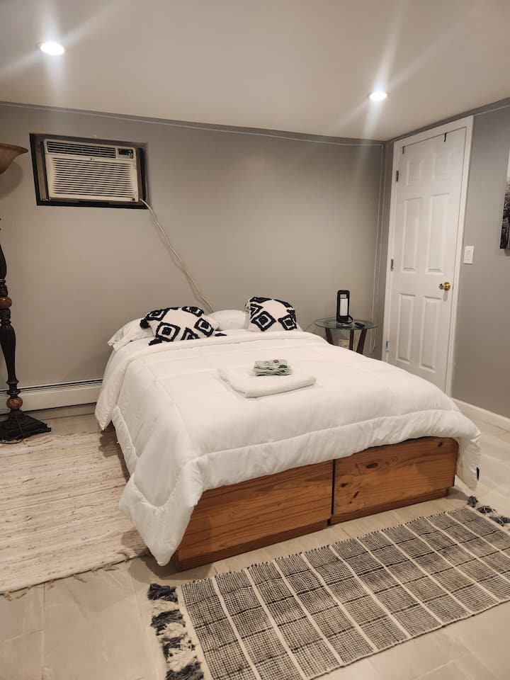 The Perfect Place - Douglaston - Queens NY