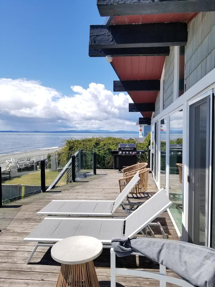 The Coastal Cottage - Point Roberts, WA