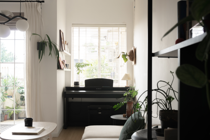 Jhome - Sunlit, Cozy Retreat Apartment -