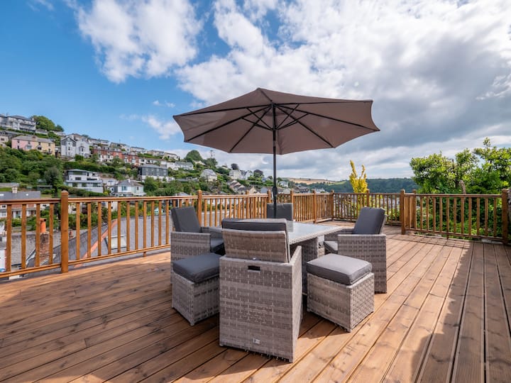 Townhouse With Garden, Parking & River Dart Views - Dartmouth