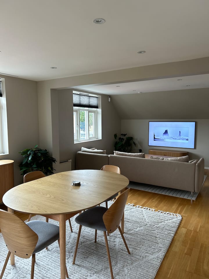 Koselig Fireroms Leilighet - Stavanger