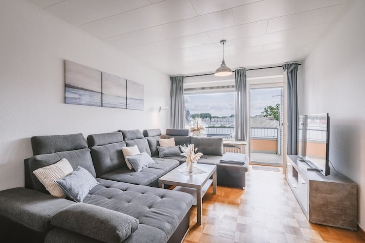 Sadebo Balkon Flussblick | 2 Schlafzimmer | Parken - Travemünde