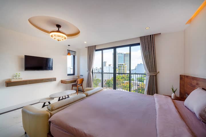 Stylish Studio W Amazing View | Comfy| Near Beach - 峴港