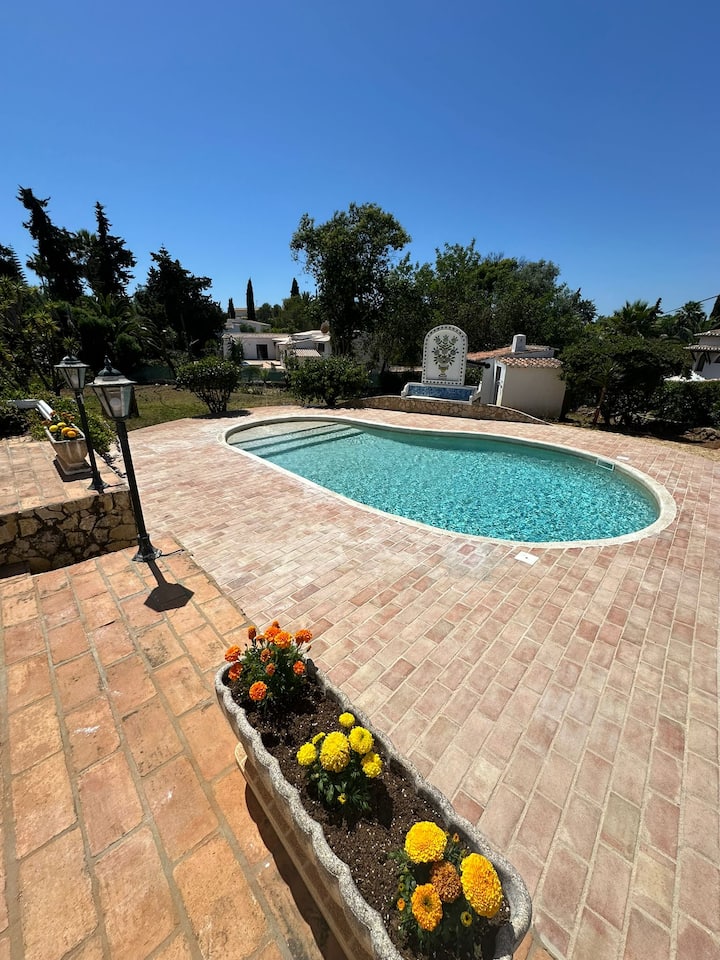 Charmante Villa Avec Piscine - Portimão