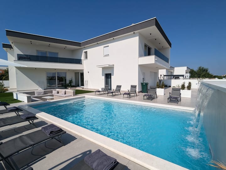 The Luxe Hideaway-golden Apartment - Zadar