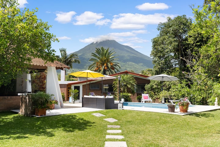 Casa Volcanes Con Piscina A 2 Km/centro - Antigua Guatemala