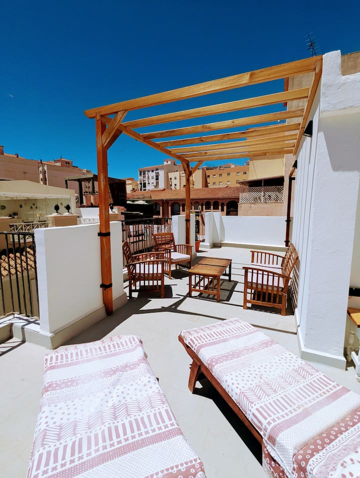 Colivemalaga, Aircon, Private Shower, 150 King Bed - Málaga