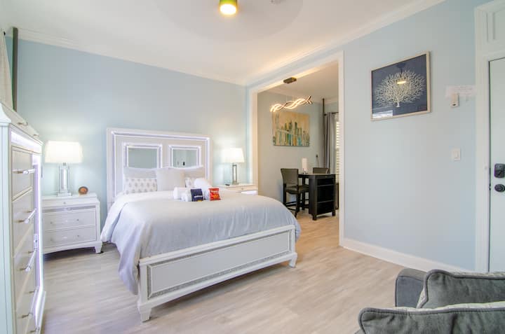 10 Min To Nyc | Workspace | Parking | Transit - Secaucus, NJ