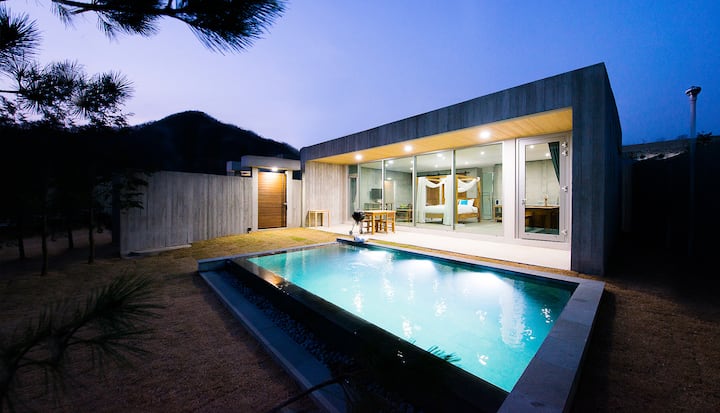 헤리티스풀빌라 라군프론트풀빌라
/리버뷰 마운티뷰 국내Top5 럭셔리풀빌라 - 홍천읍