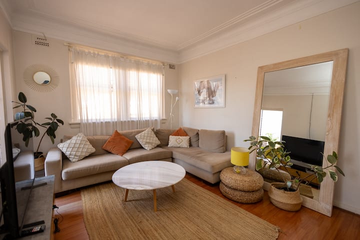 Sunny 2br Steps To Bondi Beach - Bondi Beach