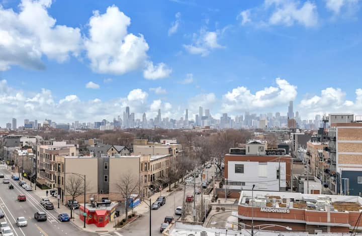 Cityline Views • Rooftop • Free Ev Garage Parking - Wrigleyville - Chicago