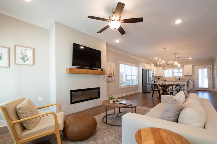 Chic 3b W King Suite Near Marietta Sq. Fenced Yard - Marietta