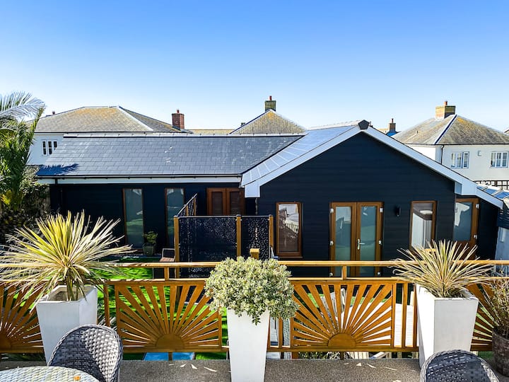 Meadow View Apartments - The Chalet - Newquay