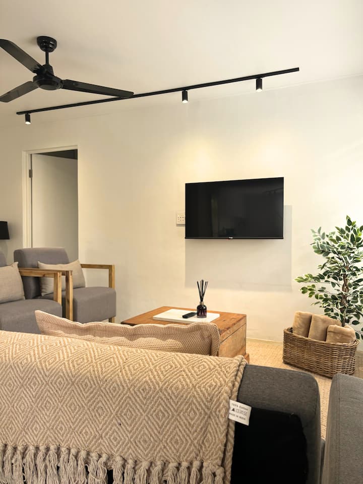 The Paarl Grand | Apartment - Paarl