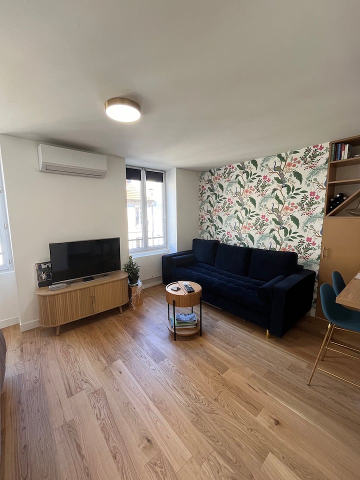 Entierement Rénové, Parfait Pour Couple - Paris