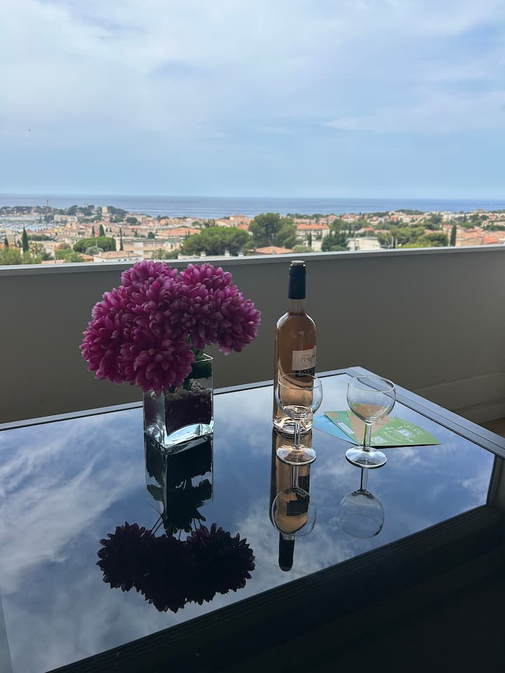 Bandol Vaste Studio Au Calme Vue Mer- Parking - Sanary-sur-Mer