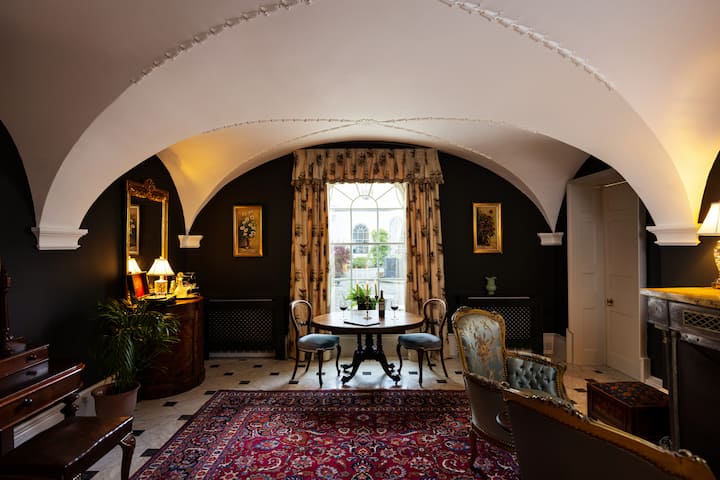 Romantic Courtyard Suite At Mount Congreve House - Waterford