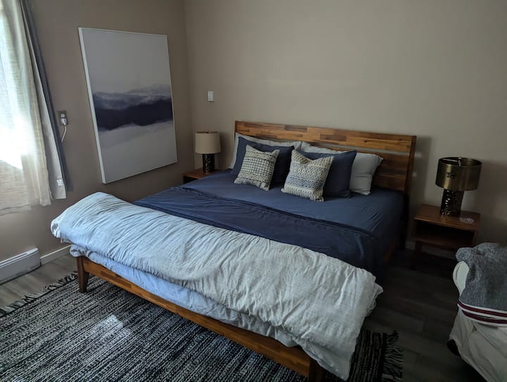 Central Island Retreat - Salt Spring Island