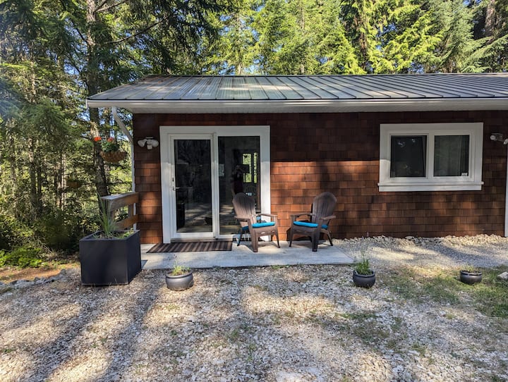 Central Island Retreat - Salt Spring Island