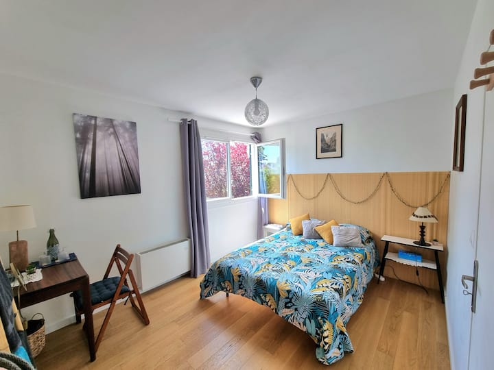 Chambre/petit-déjeuner/jardin - Maurepas