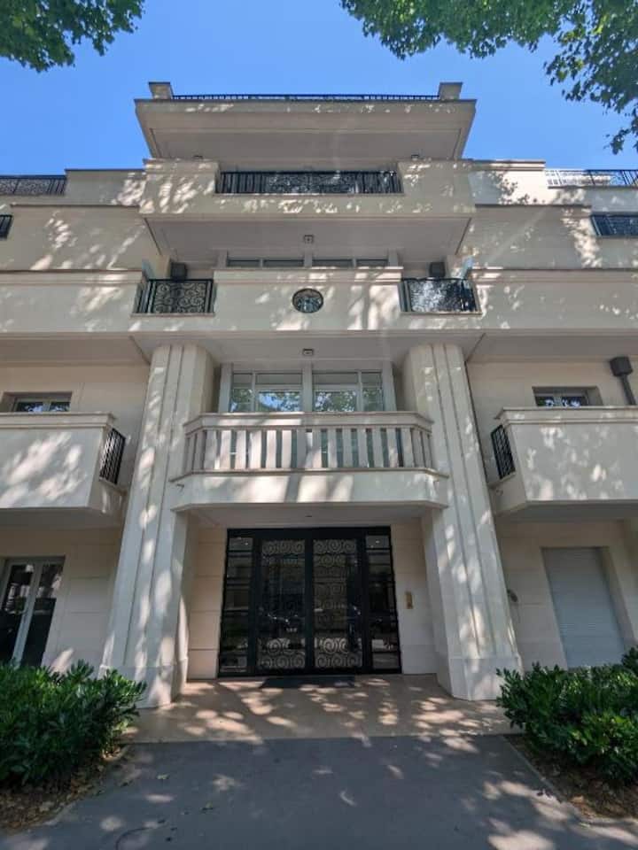 Suite 103 Vue Sur Seine, 77 M², 2 Chambres - Neuilly-sur-Seine