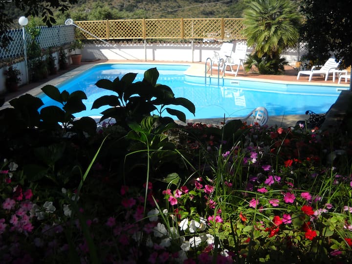 Villa Giove: Villa Vista Mare Con Piscina - Terracina